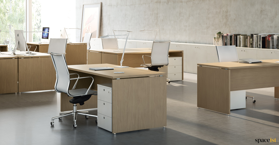 Tre Oak Desk for 1 person - Spaceist