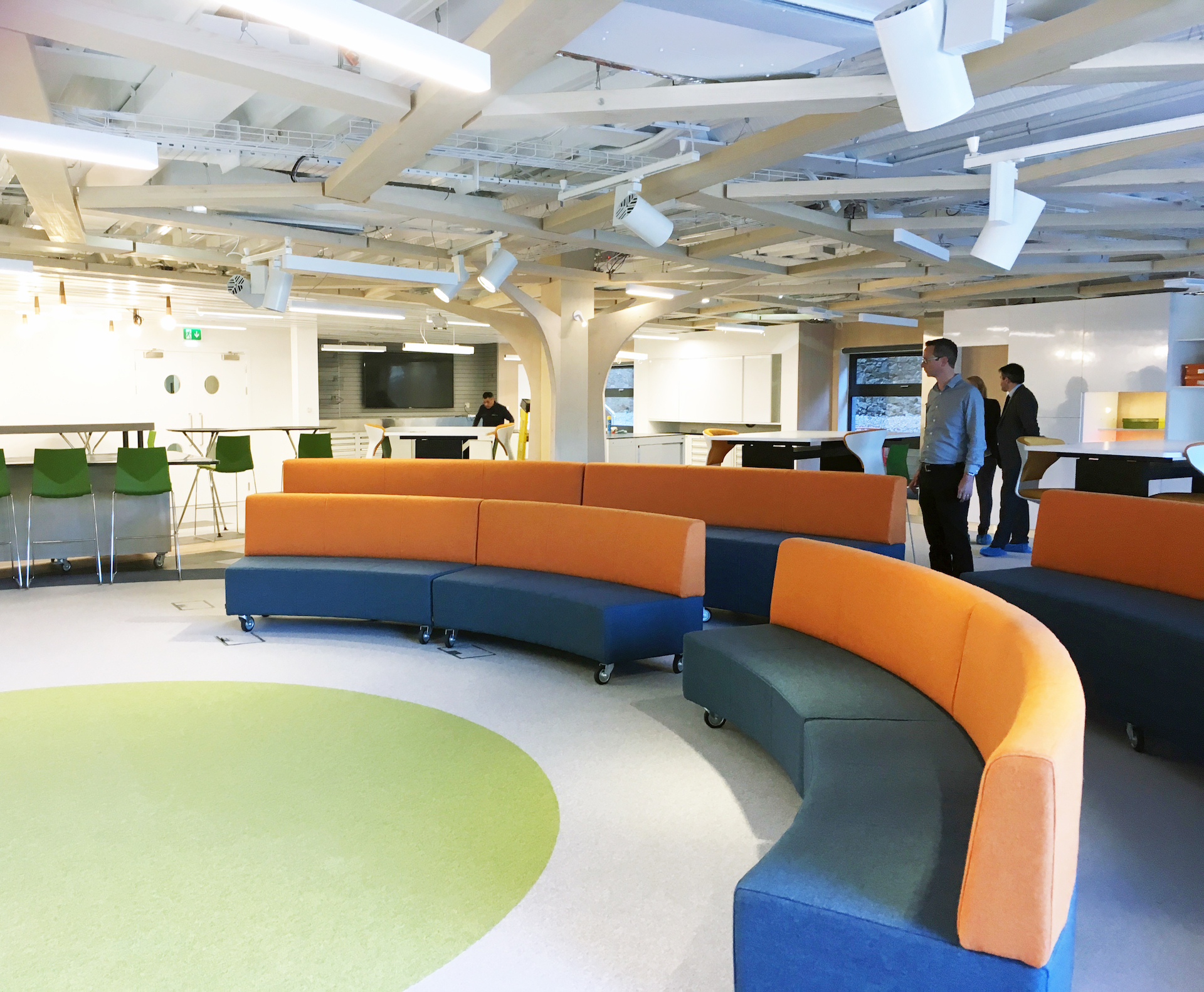 Co-working Office Furniture - Spaceist